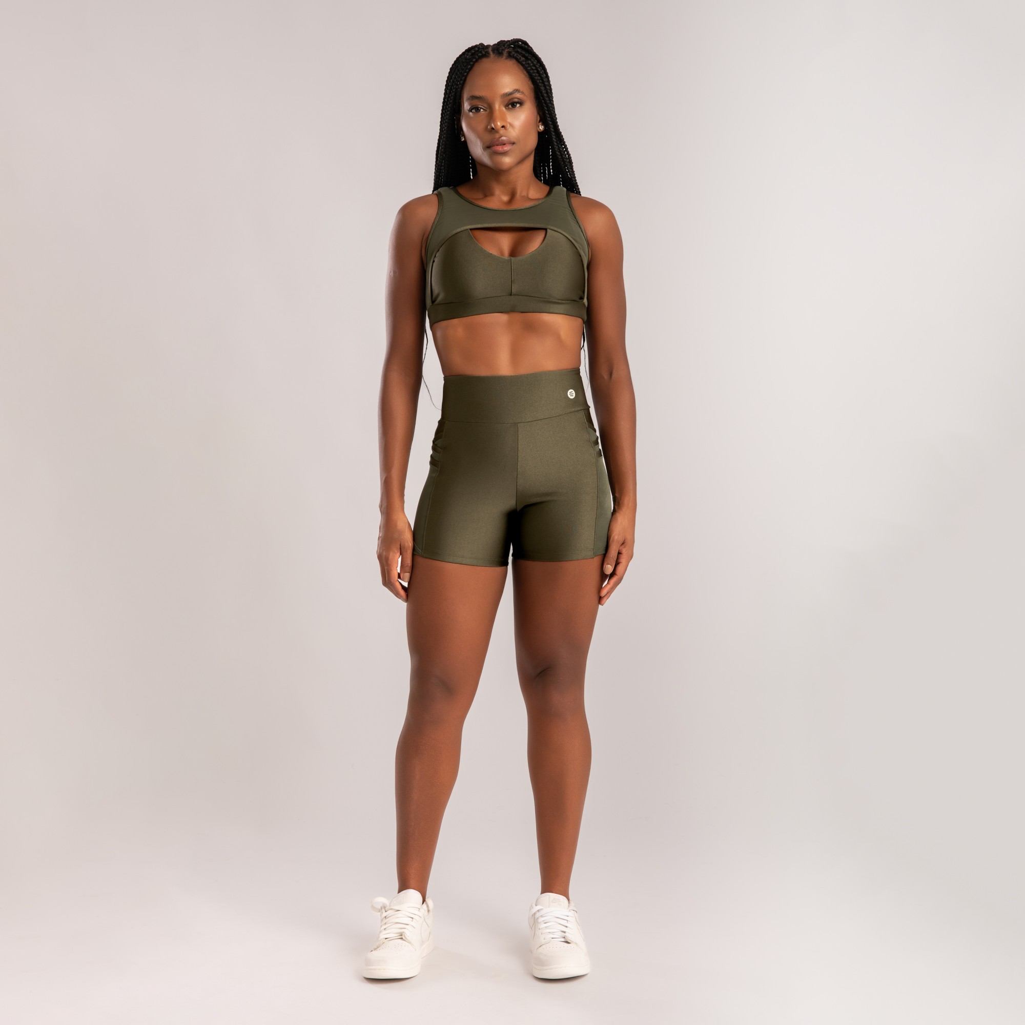 Short Verde Escuro com Bolso Triplo de Tule - Água e Luz